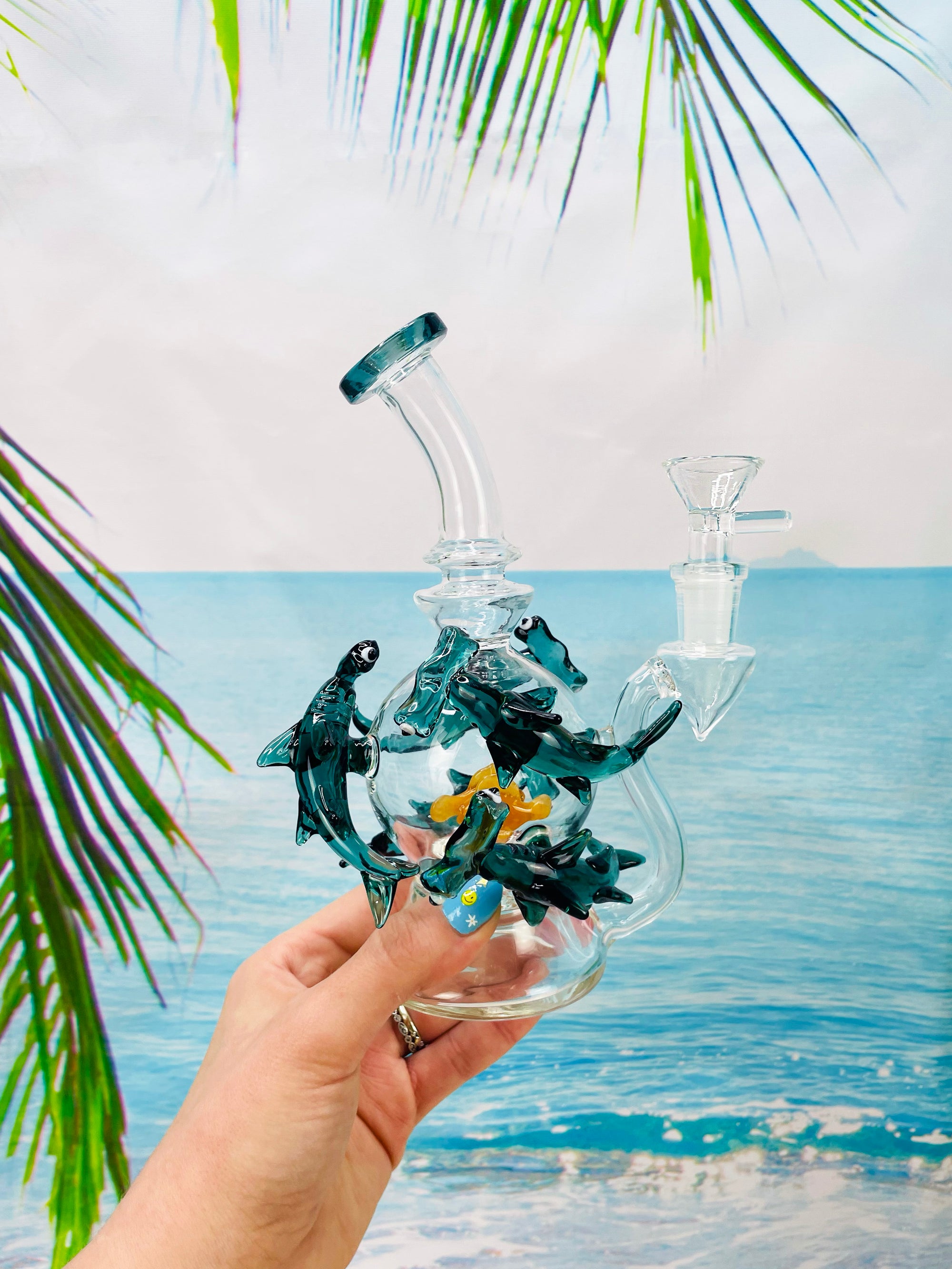 Shark Attack Bong – Shop Burning Love